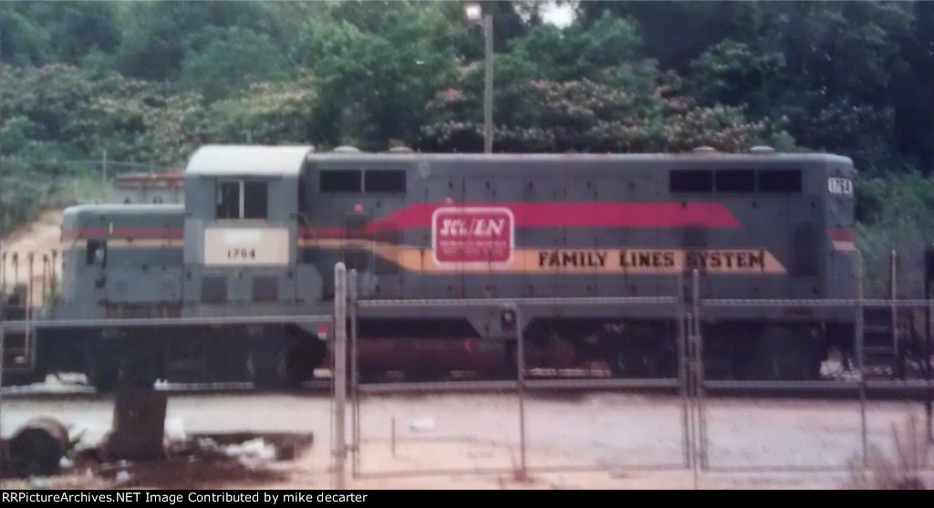 PDRR 1764 In Family Lines Paint